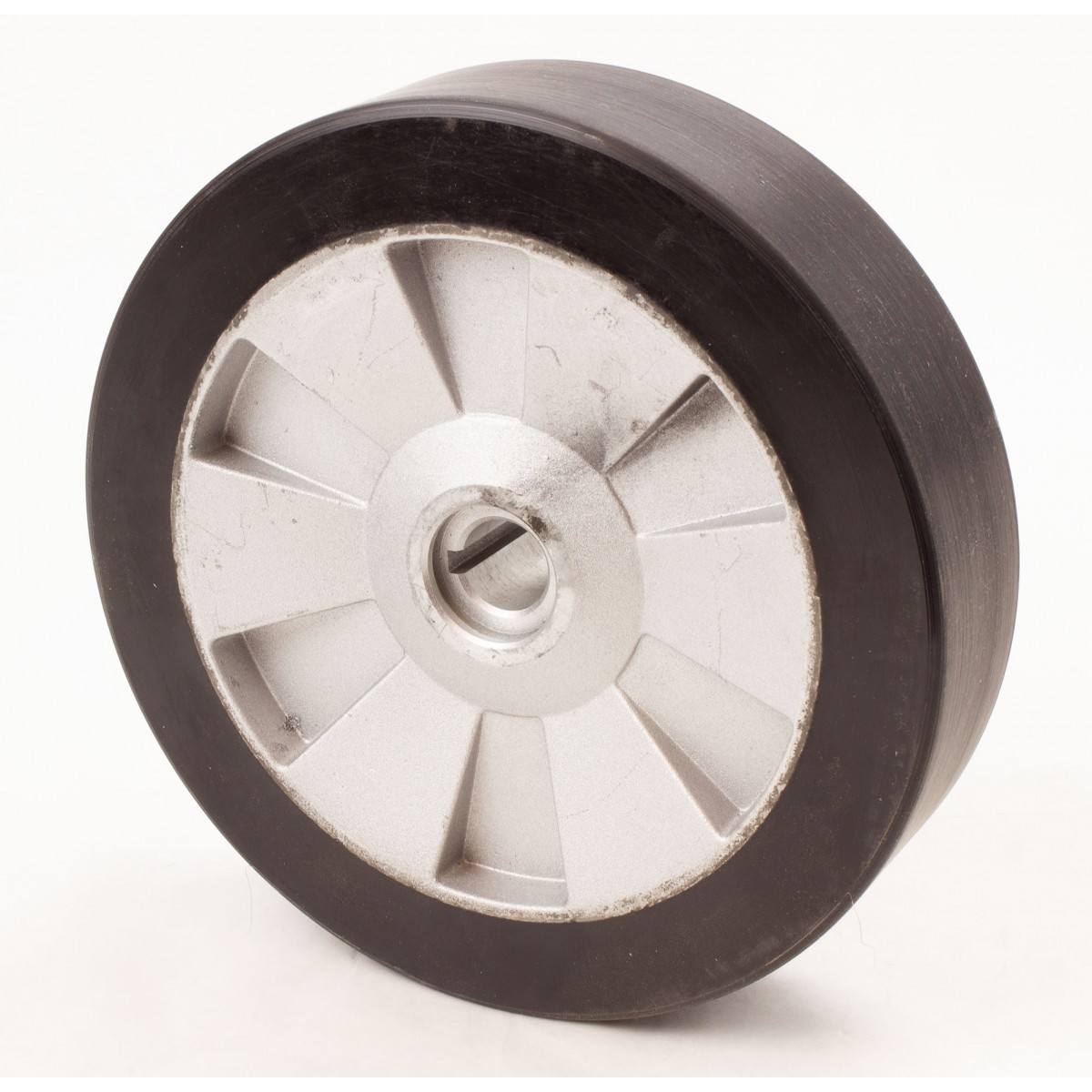 TRACTION WHEEL OF THE AUTOSCRUBBER JVC70BCT